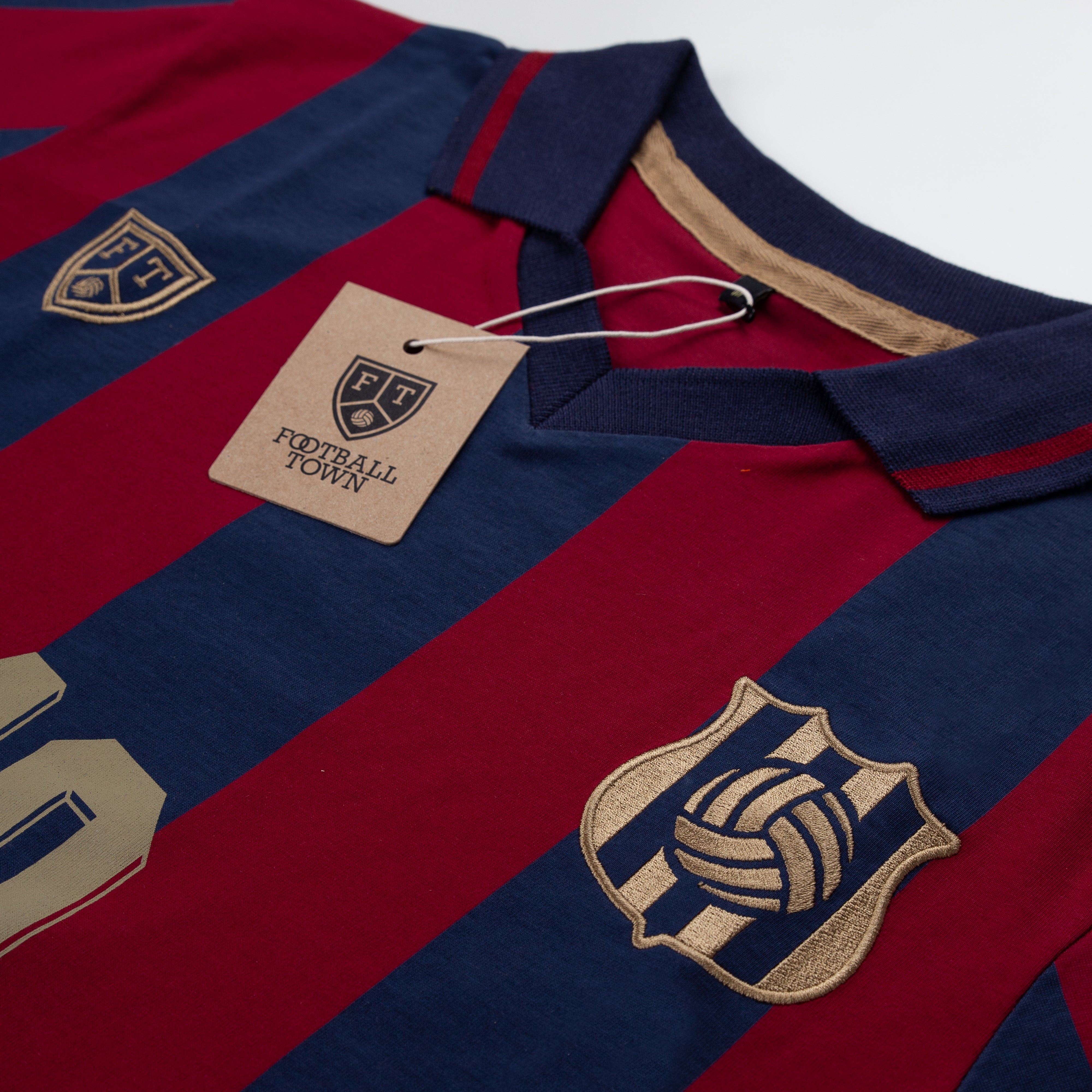 L' Escut – Football Town Global